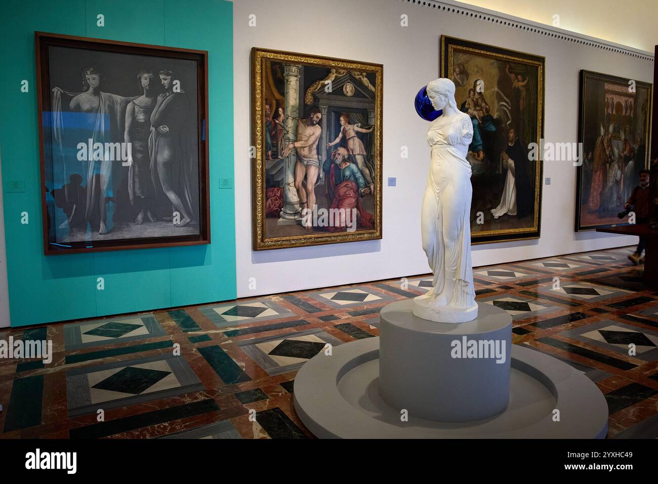 A joint view of Jeff Koons' artworks ''Gazing Ball (Standing Woman ...