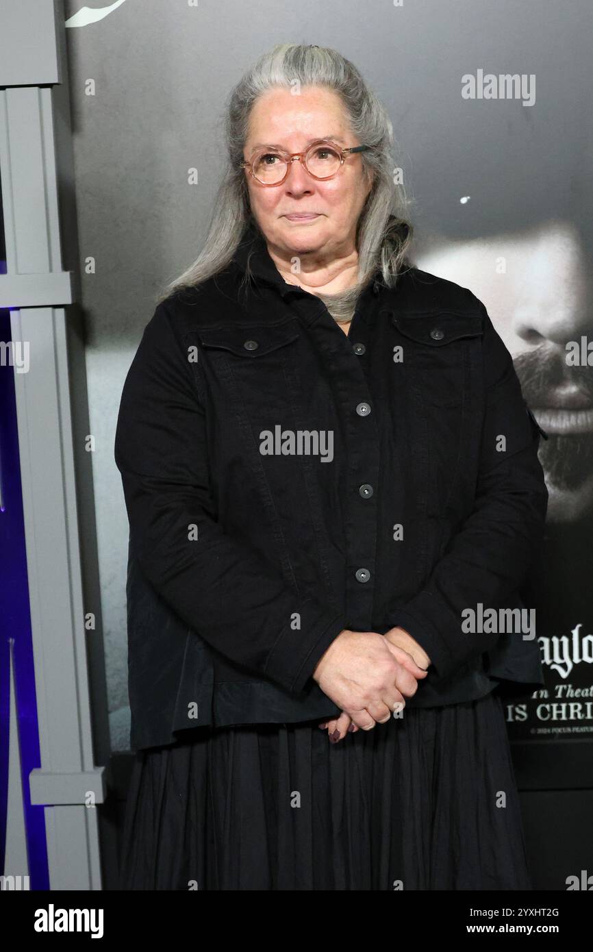 LOS ANGELES - DEC 12: Linda Muir at the Nosferatu Los Angeles Premiere ...