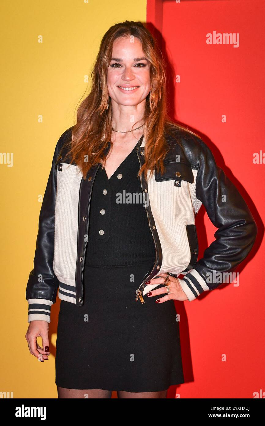 Paris, France. 16th Dec, 2024. French actress Constance Gay poses for a ...