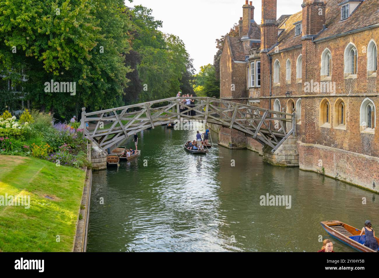 Over river cam hi-res stock photography and images - Alamy