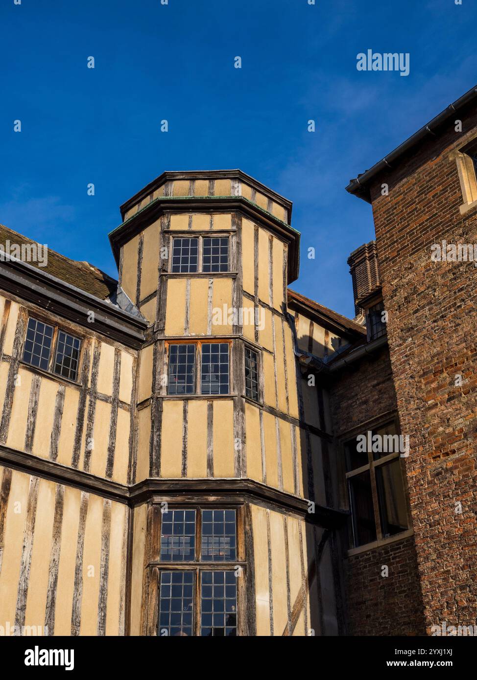The Presidents Lodge, Cloister Court, Queens College, University of ...