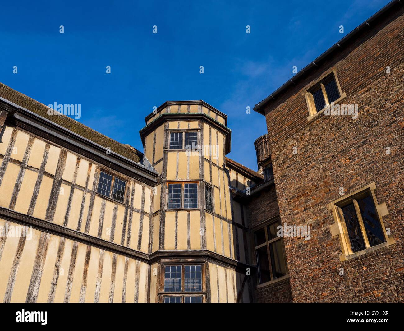 The Presidents Lodge, Cloister Court, Queens College, University of ...