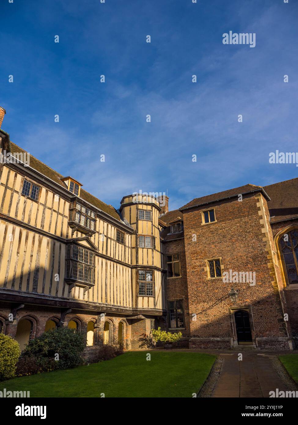 The Presidents Lodge, Cloister Court, Queens College, University of ...