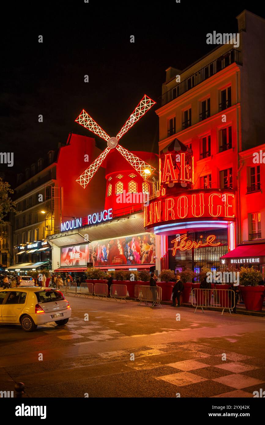 The Moulin Rouge on the Boulevard de Clichy at night in Paris, France ...