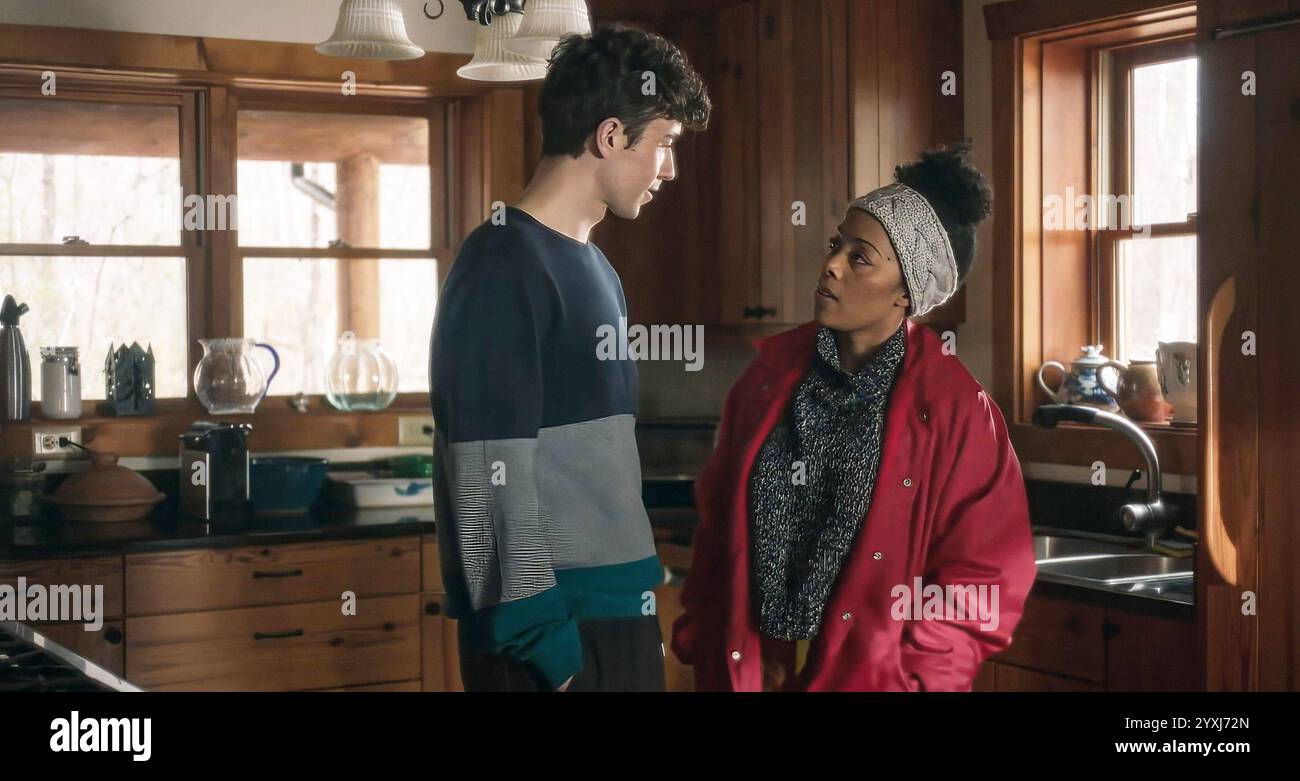 GLUE TRAP, from left: Isaac Jay, Brittany Bradford, 2023. © Gravitas ...