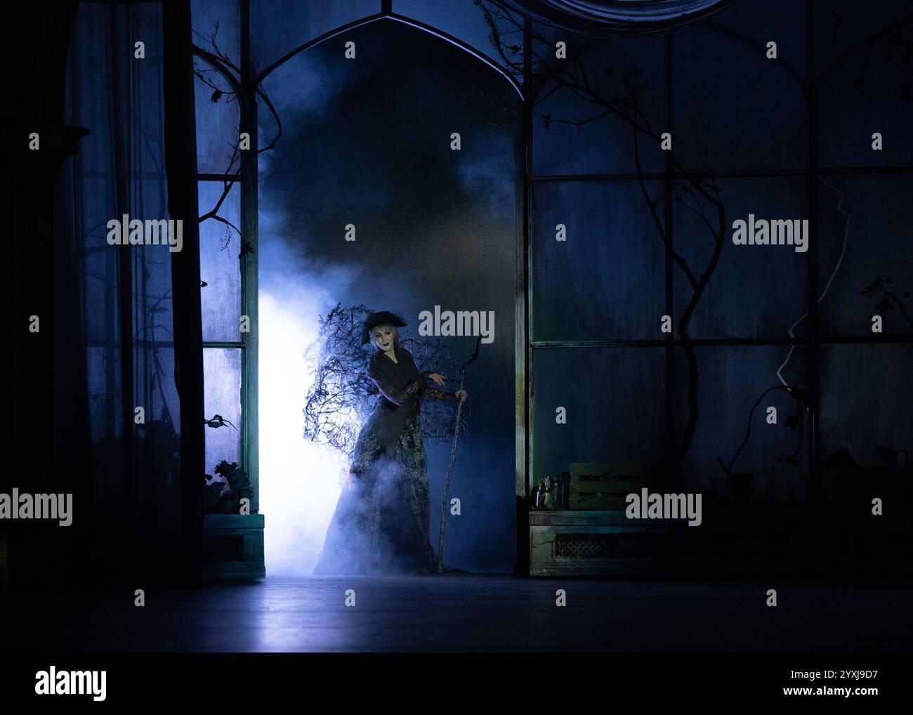 The Royal Ballet, Cinderella 2024 Stock Photo - Alamy