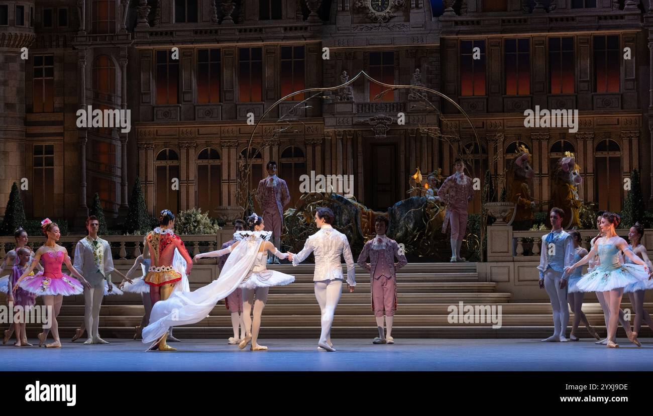 The Royal Ballet, Cinderella 2024 Stock Photo - Alamy