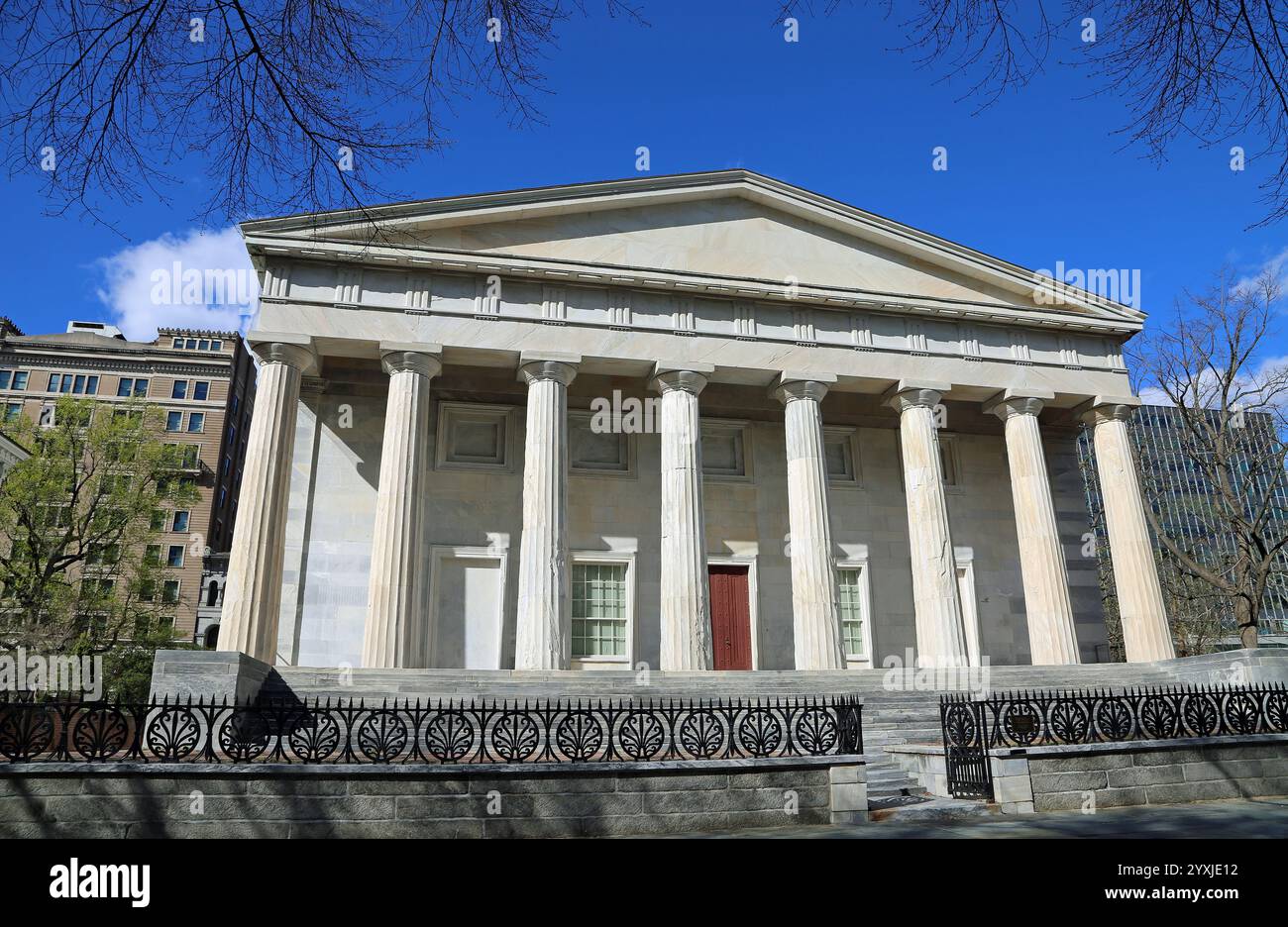 Front view at Second Bank building - Philadelphia, Pennsylvania Stock ...