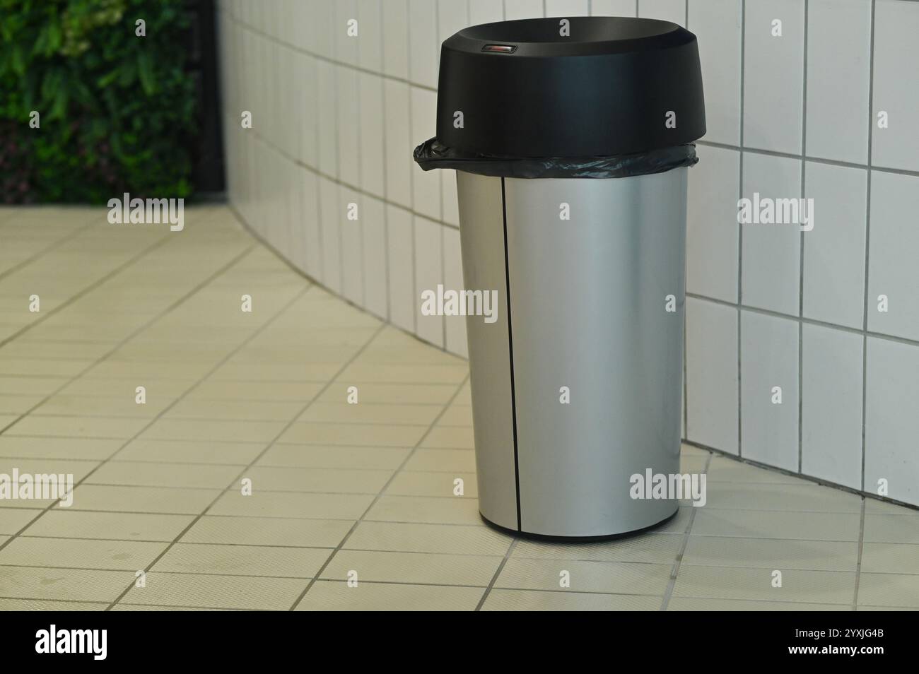 Inside black trash bag hi-res stock photography and images - Alamy