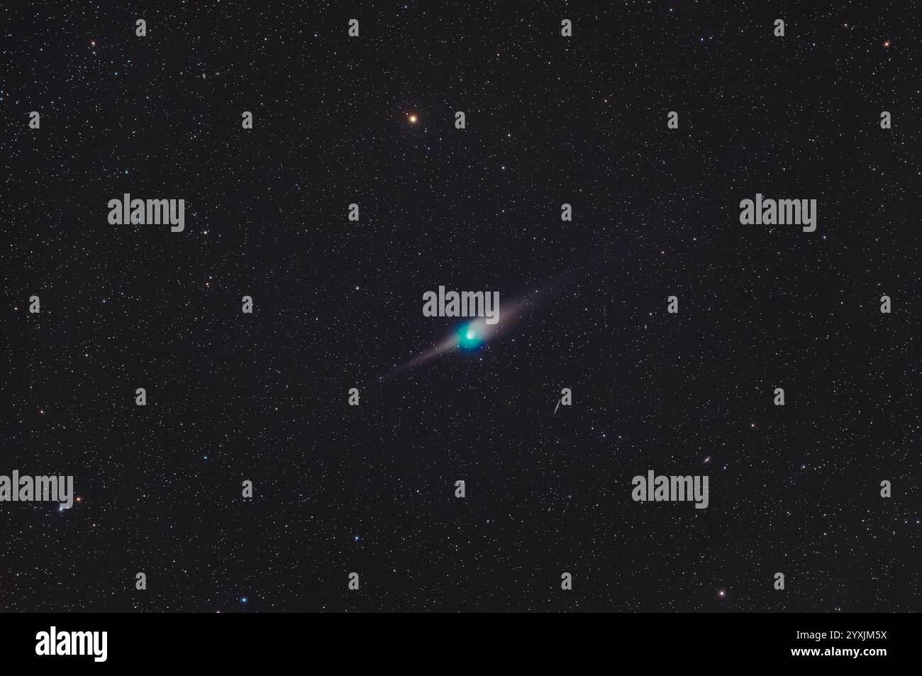Comet C/2022 E3 (ZTF) in Draco with its near reddish star Edasich at ...