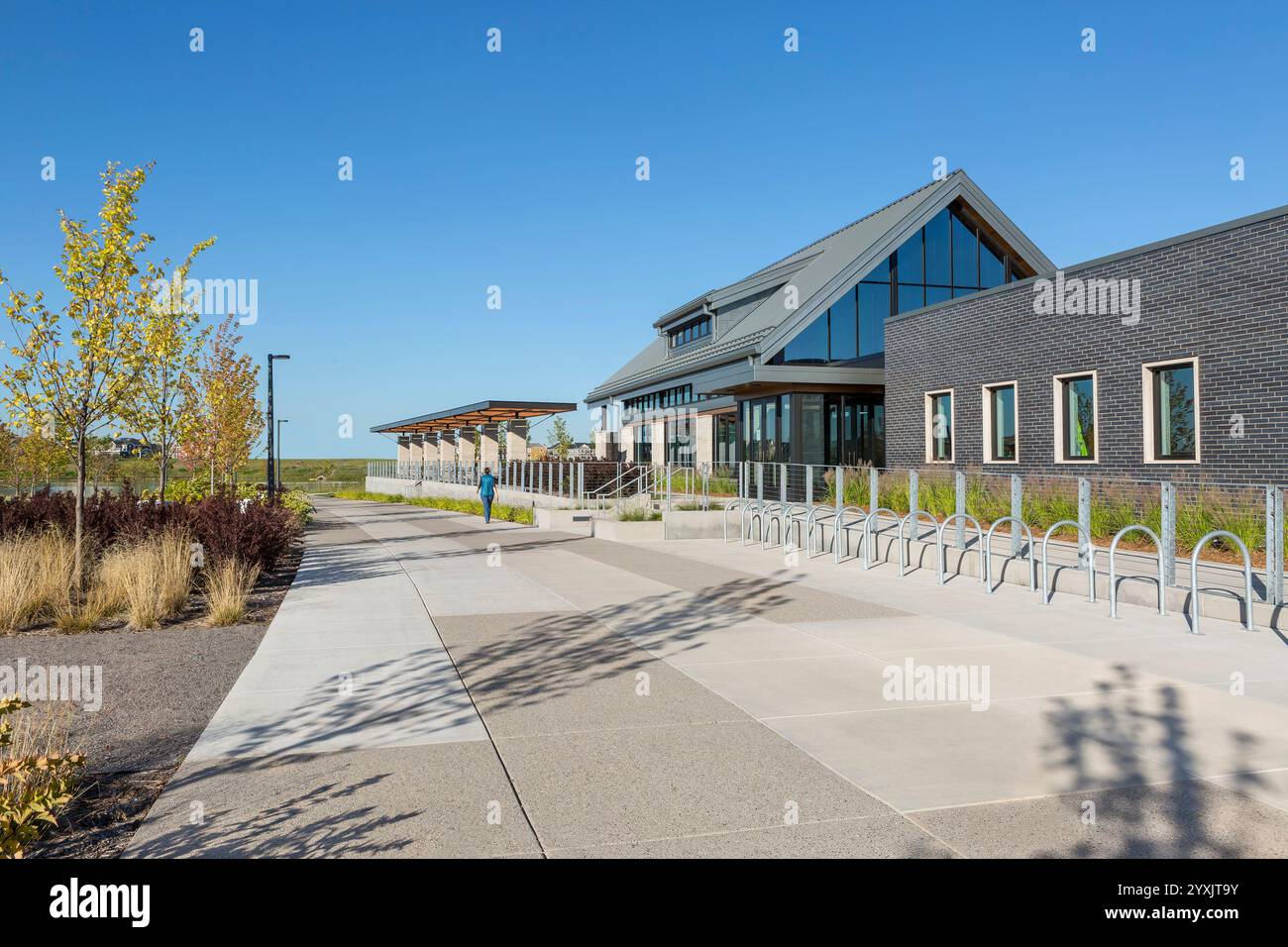 Long pergola with brick supports hi-res stock photography and images ...