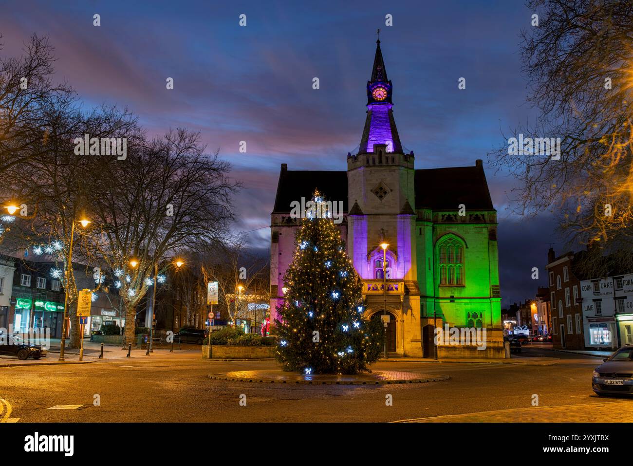 British illuminated town hall hi-res stock photography and images - Alamy