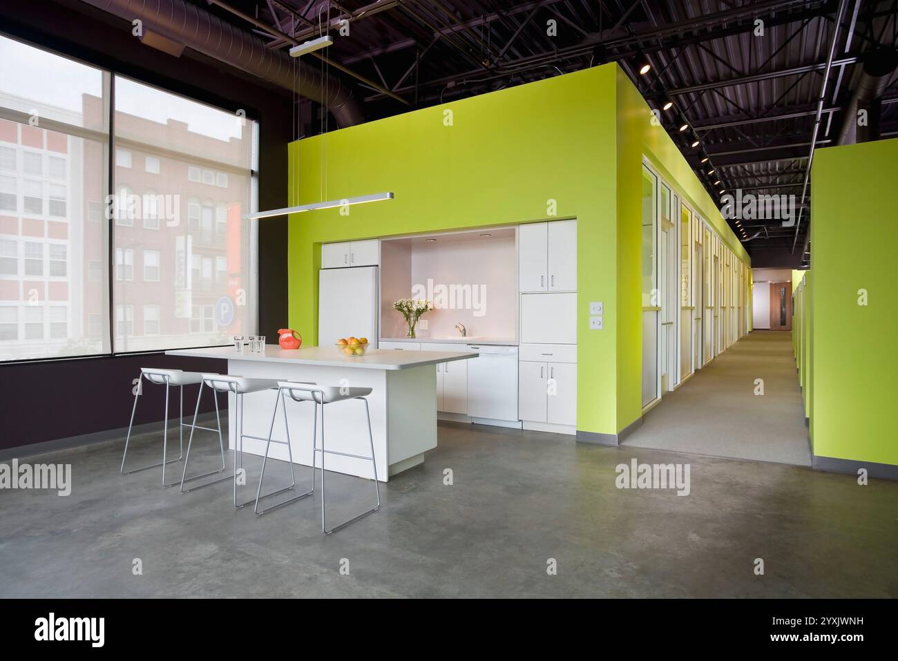 Open ductwork in ceiling hi-res stock photography and images - Alamy