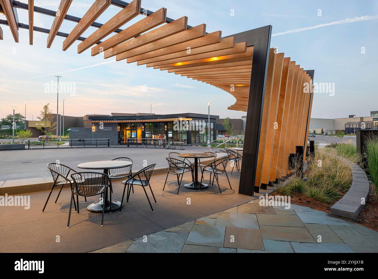 Building A Curved Pergola