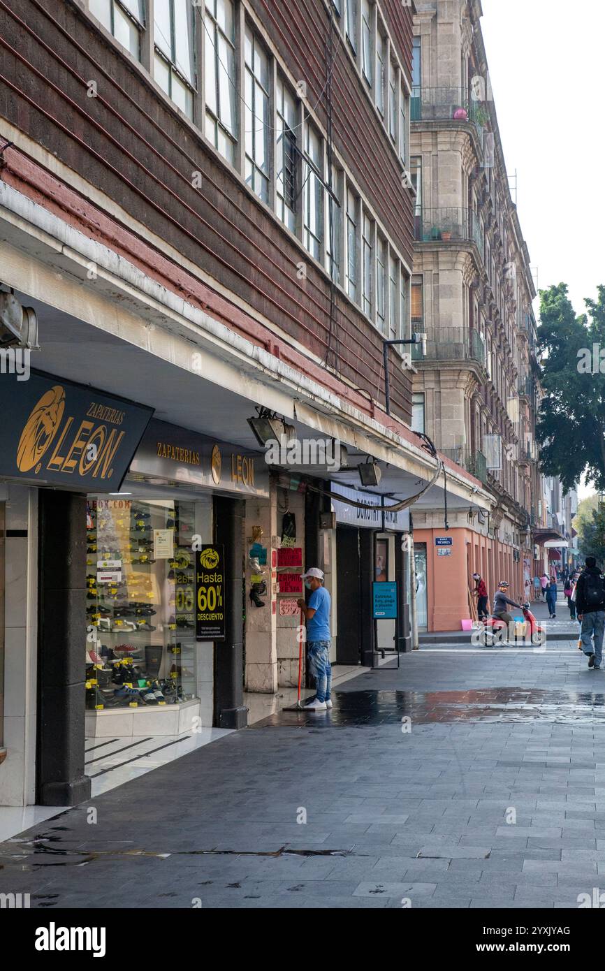 Sidewalk on Morning on 20 de Noviembre in Mexico City, Mexico Stock ...