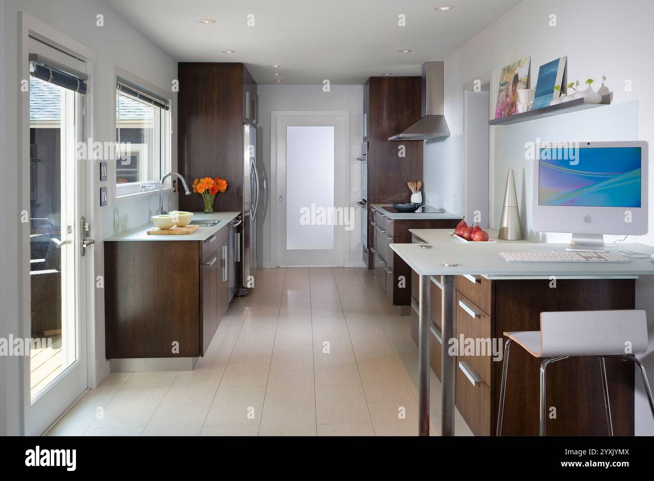 Custom back painted glass countertops hi-res stock photography and ...