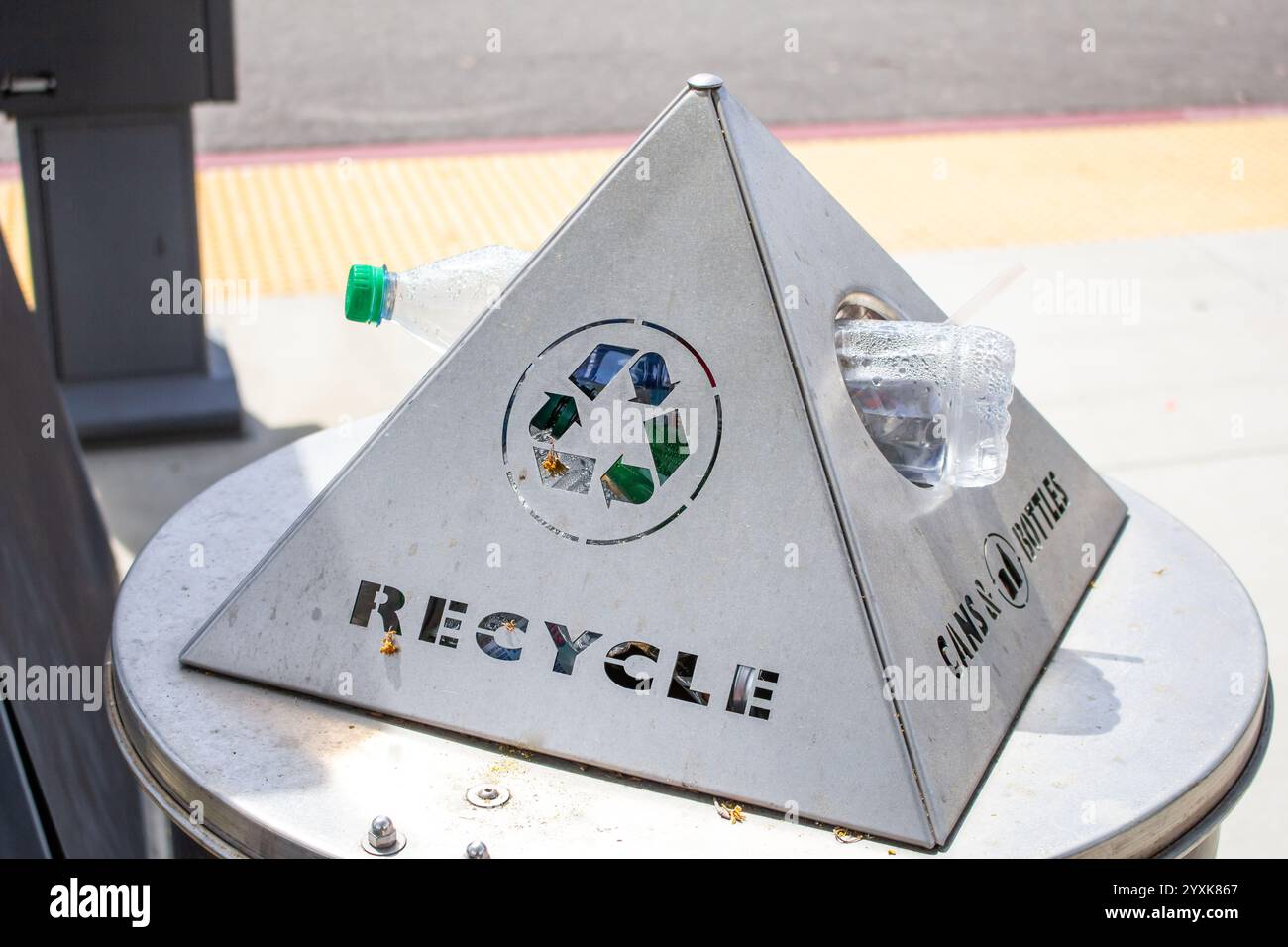 Garbage dump california hi-res stock photography and images - Alamy
