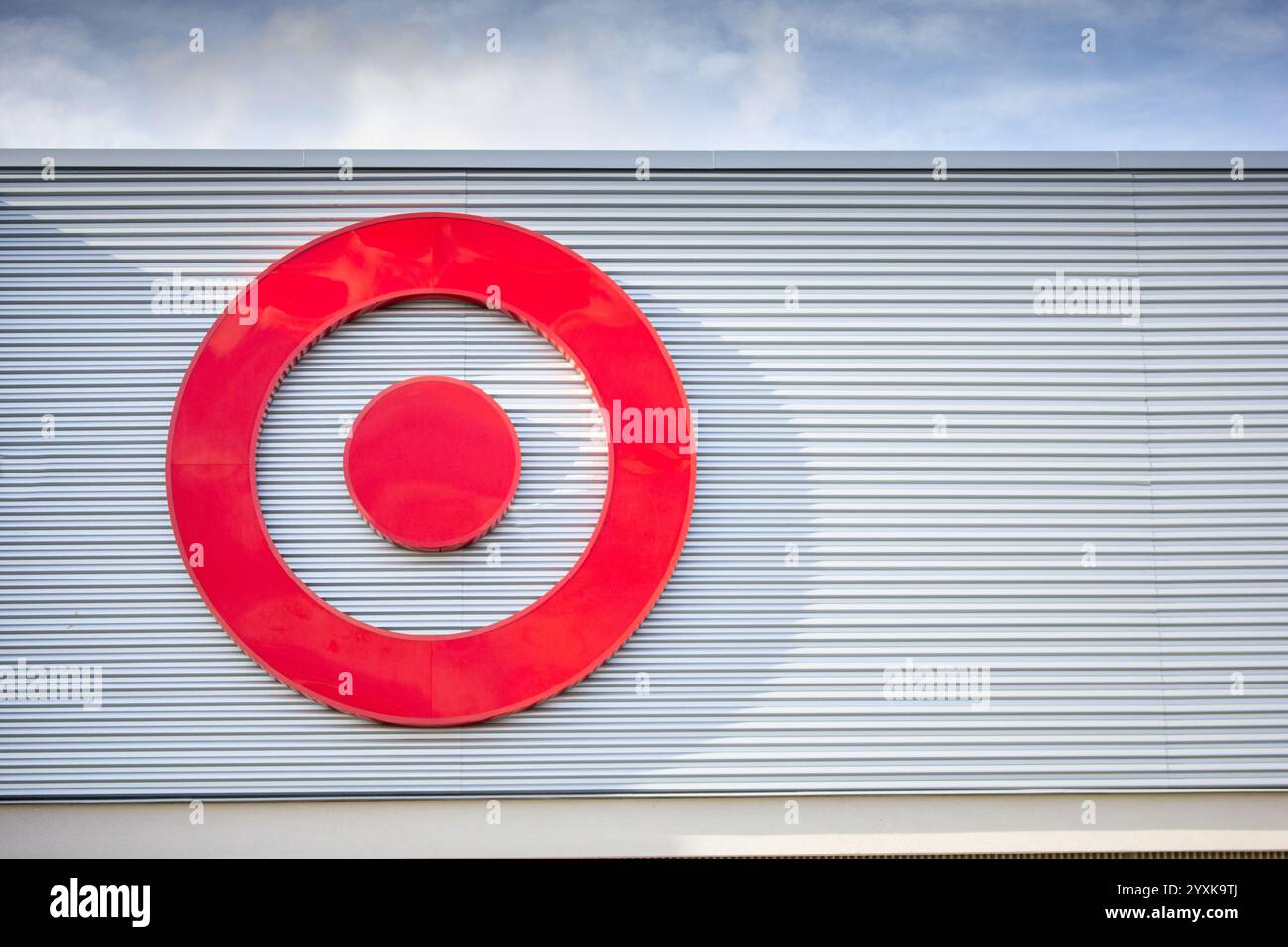 Target shop exterior target exterior store logo hi-res stock ...