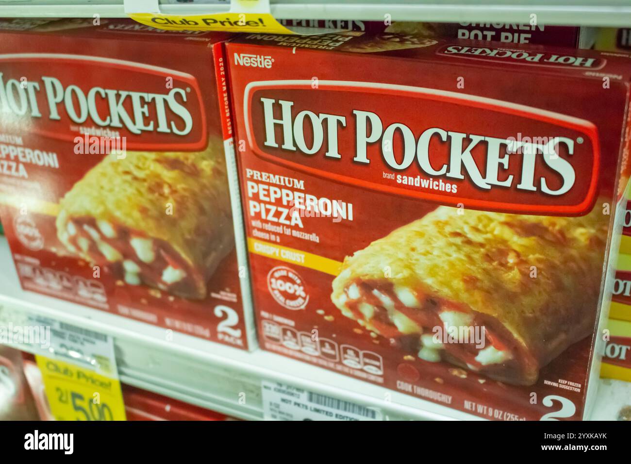 Hot pockets and pizza hi-res stock photography and images - Alamy