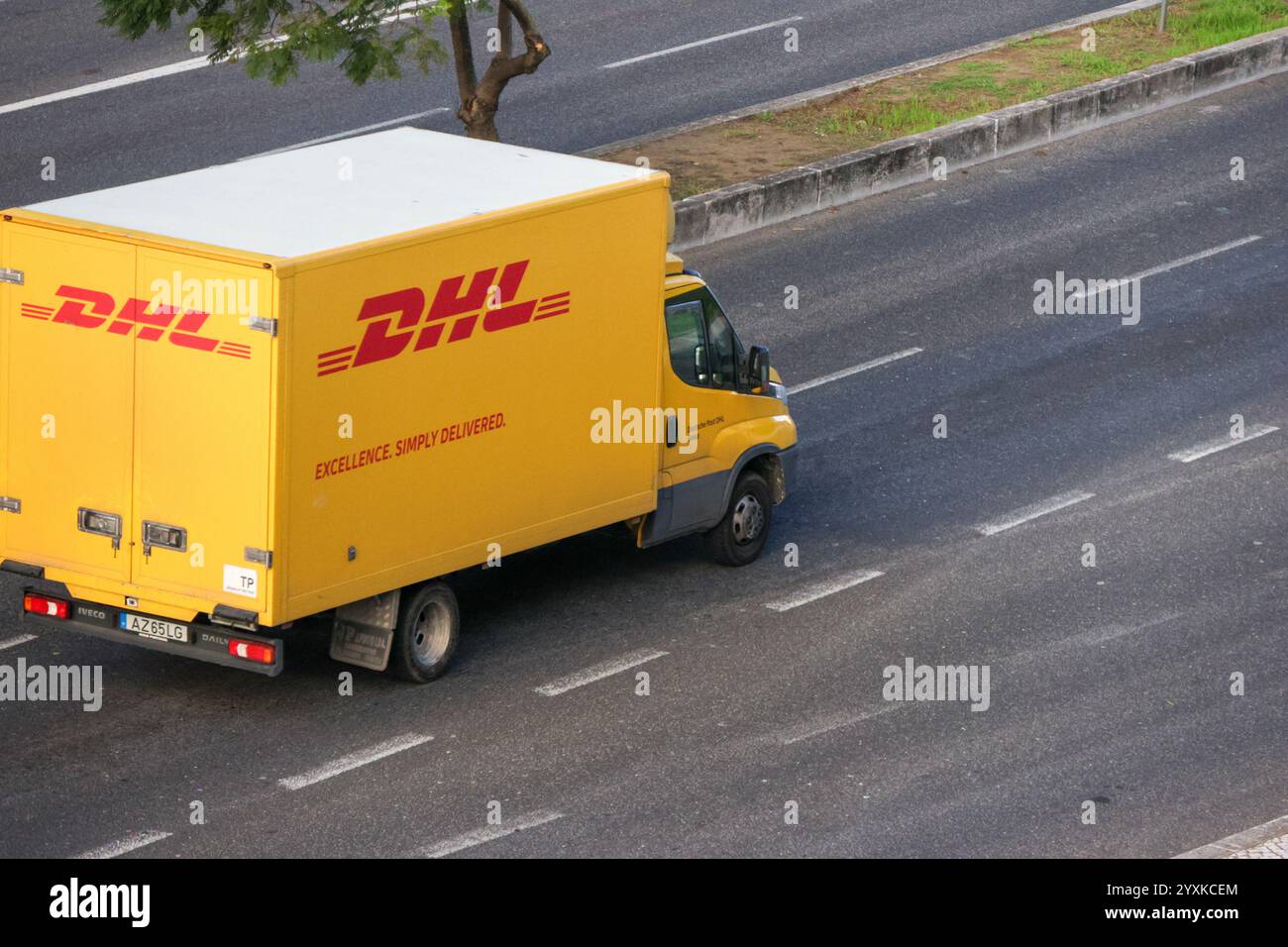Dhl express truck hi-res stock photography and images - Alamy