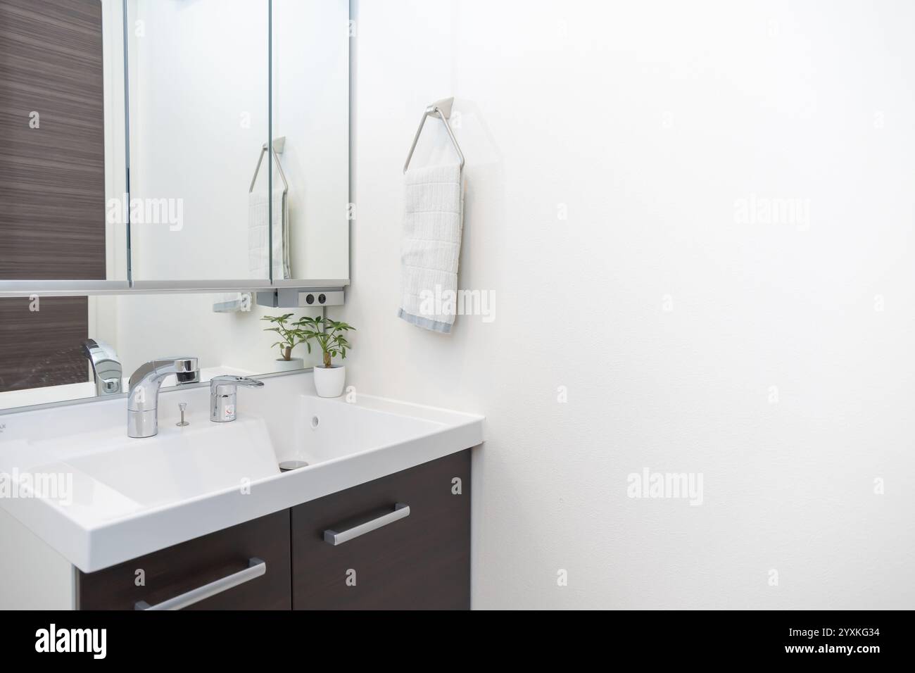 Washroom hi-res stock photography and images - Alamy