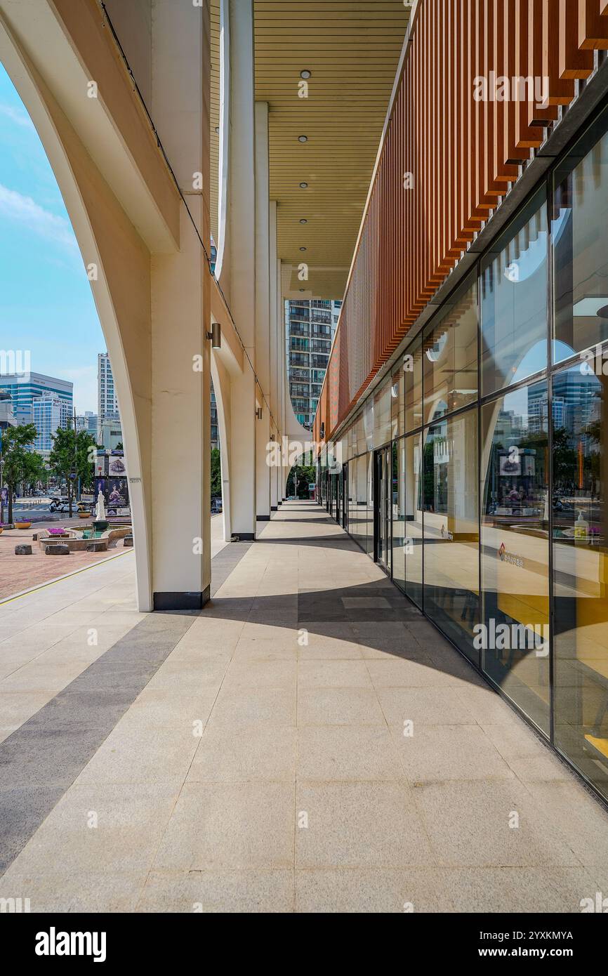 Busan Citizens' Hall, a performance venue with a rich history of shared ...