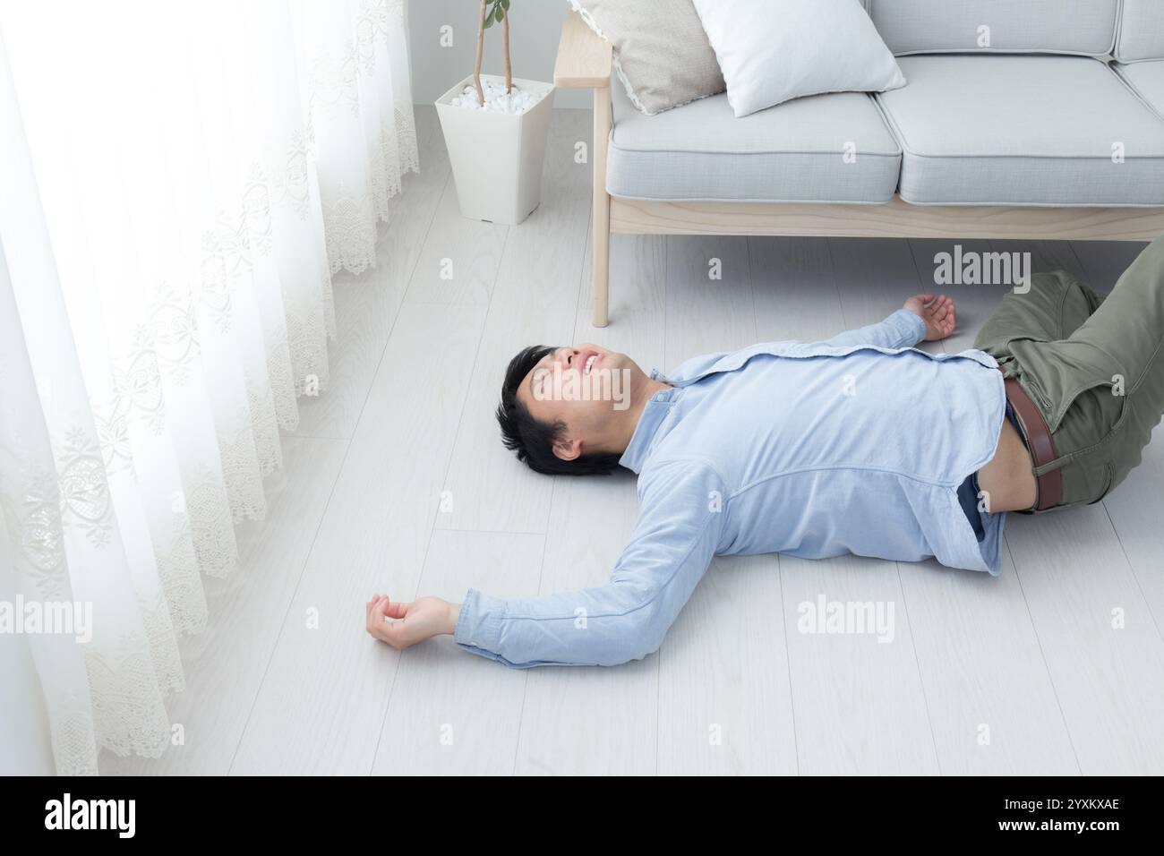 Man fall hi-res stock photography and images - Alamy