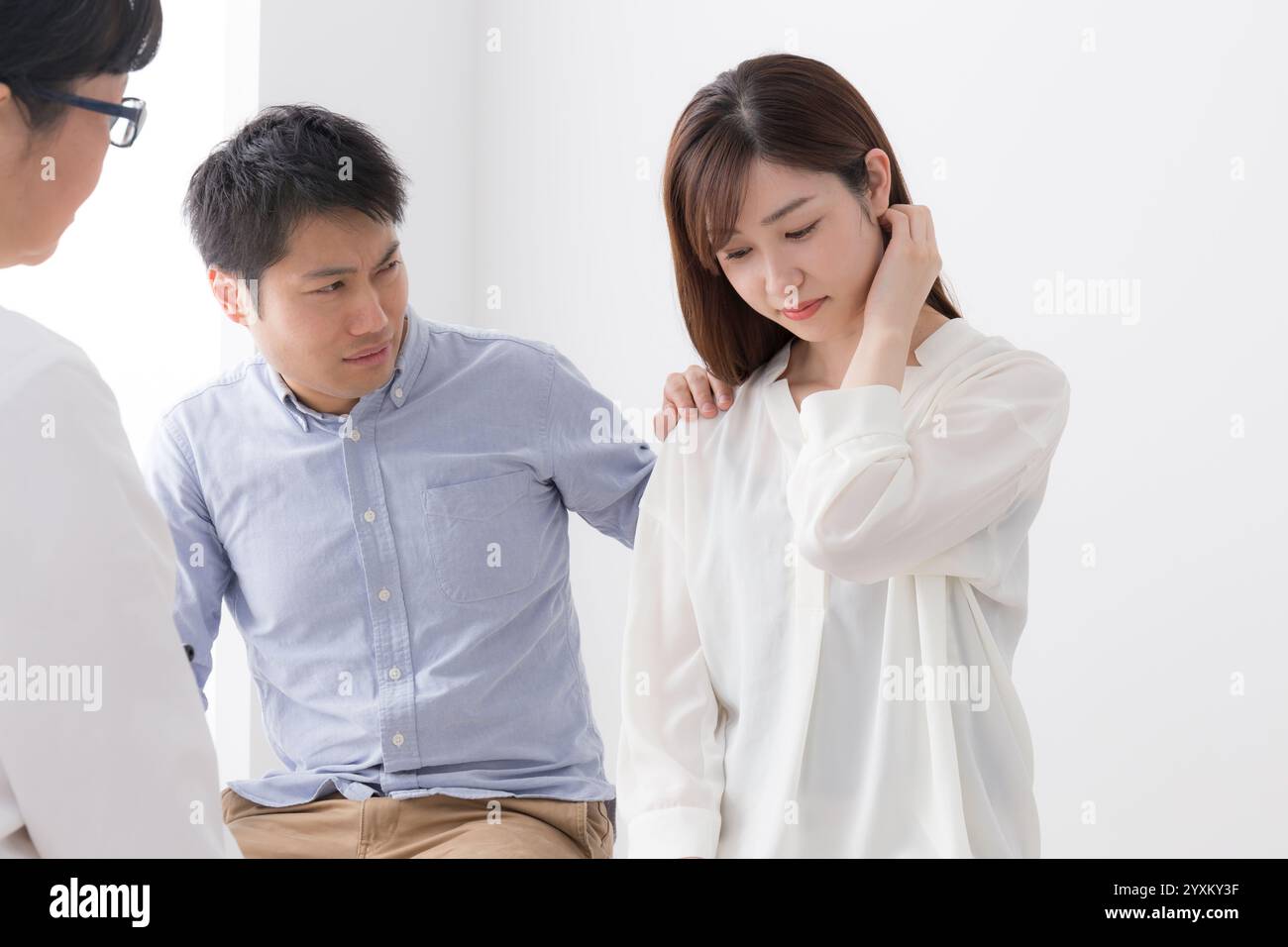 Female doctor and patient Stock Photo - Alamy