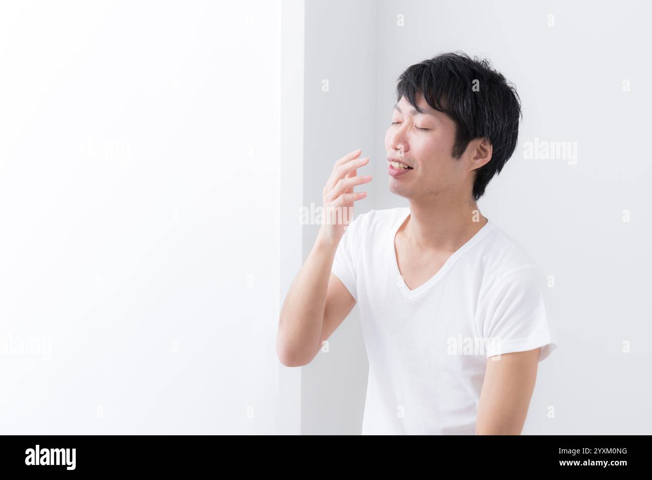 Yawn man hi-res stock photography and images - Alamy