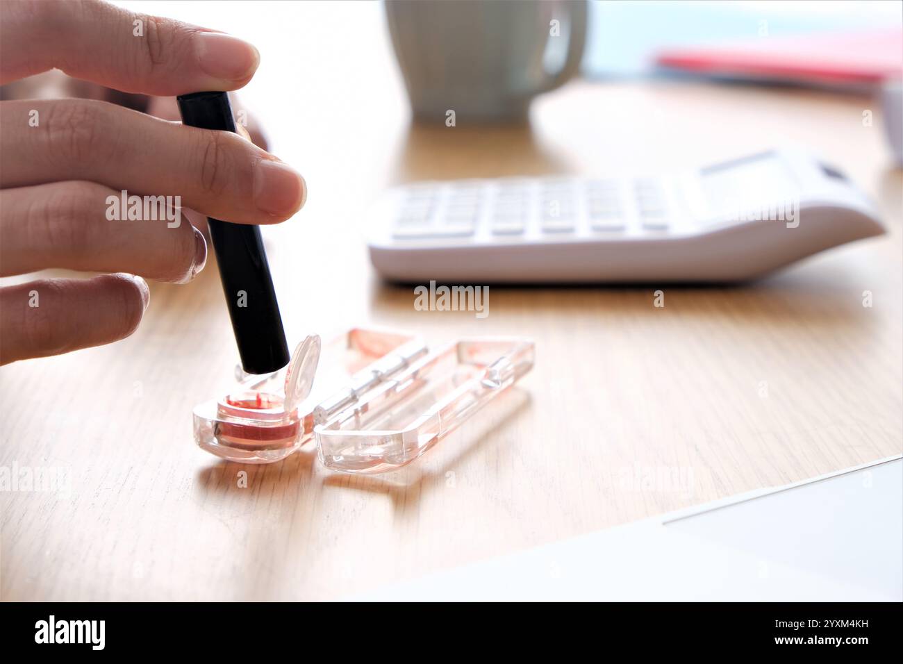 Seal up hi-res stock photography and images - Alamy