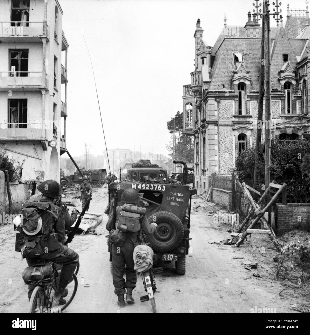 Unit move Black and White Stock Photos & Images - Alamy