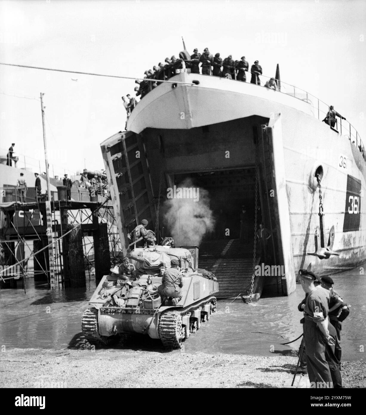 Operation overlord d day 1 ww2 world war ii Black and White Stock ...