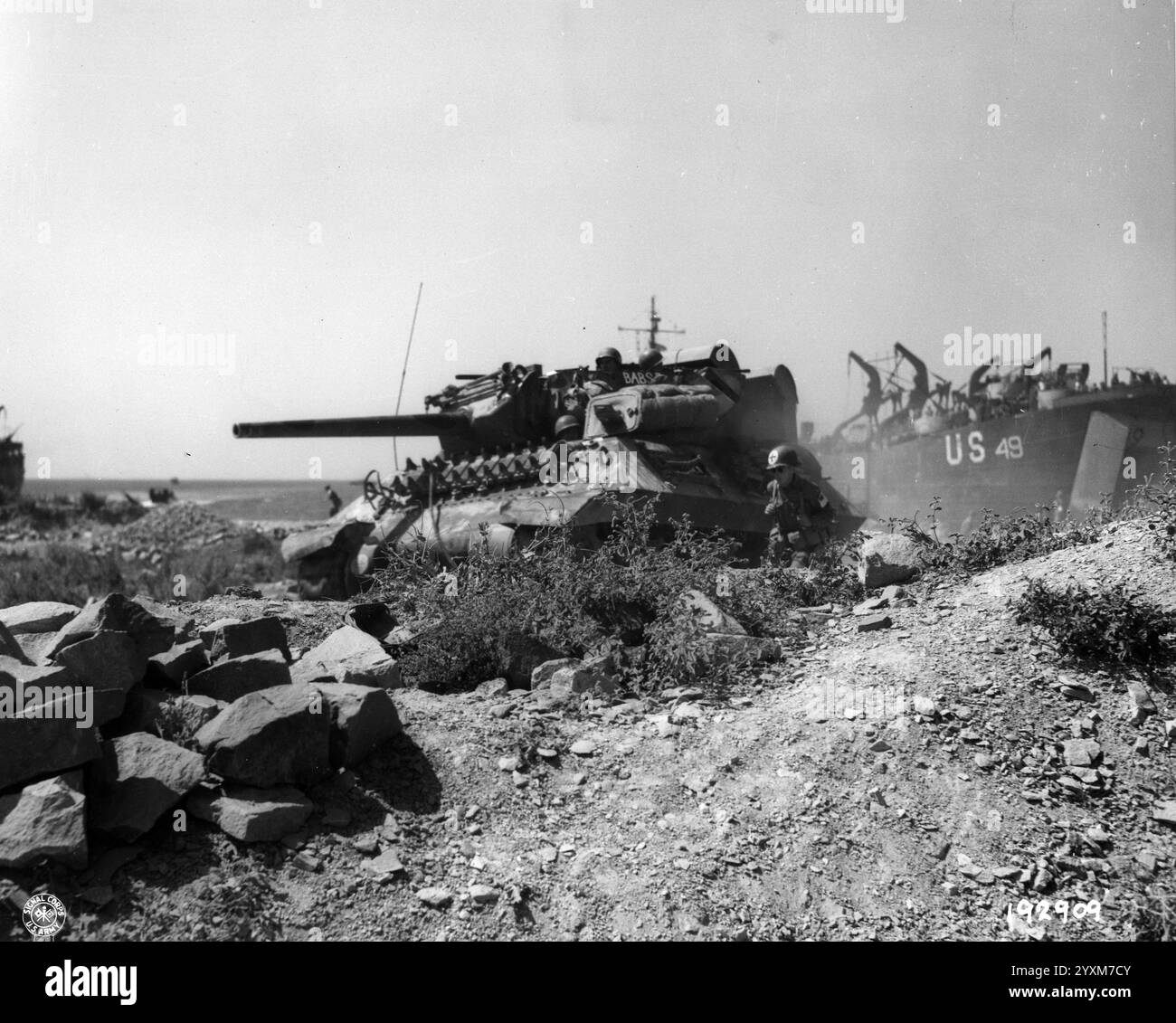 Amphibious tank d day 1944 hi-res stock photography and images - Alamy