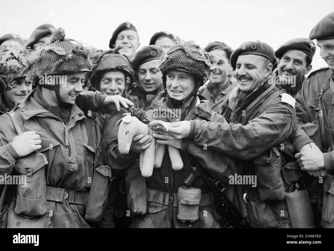 Paratroops of 22 Independent Parachute Company, British 6th Airborne ...