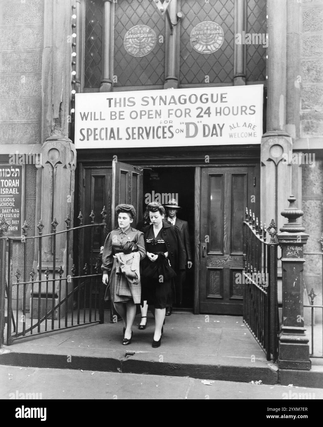 Street operation Black and White Stock Photos & Images - Alamy