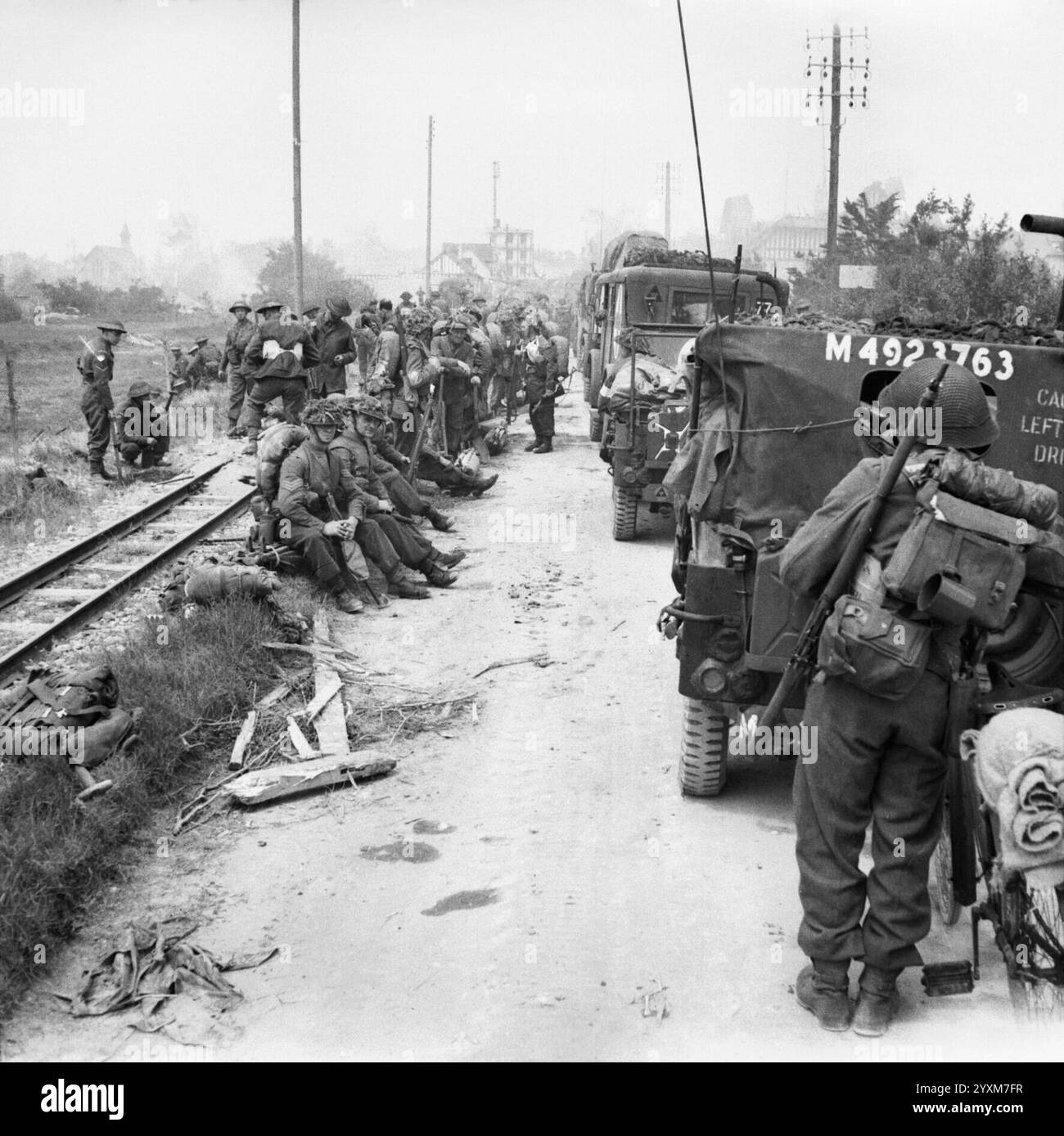 British army in normandy hi-res stock photography and images - Alamy