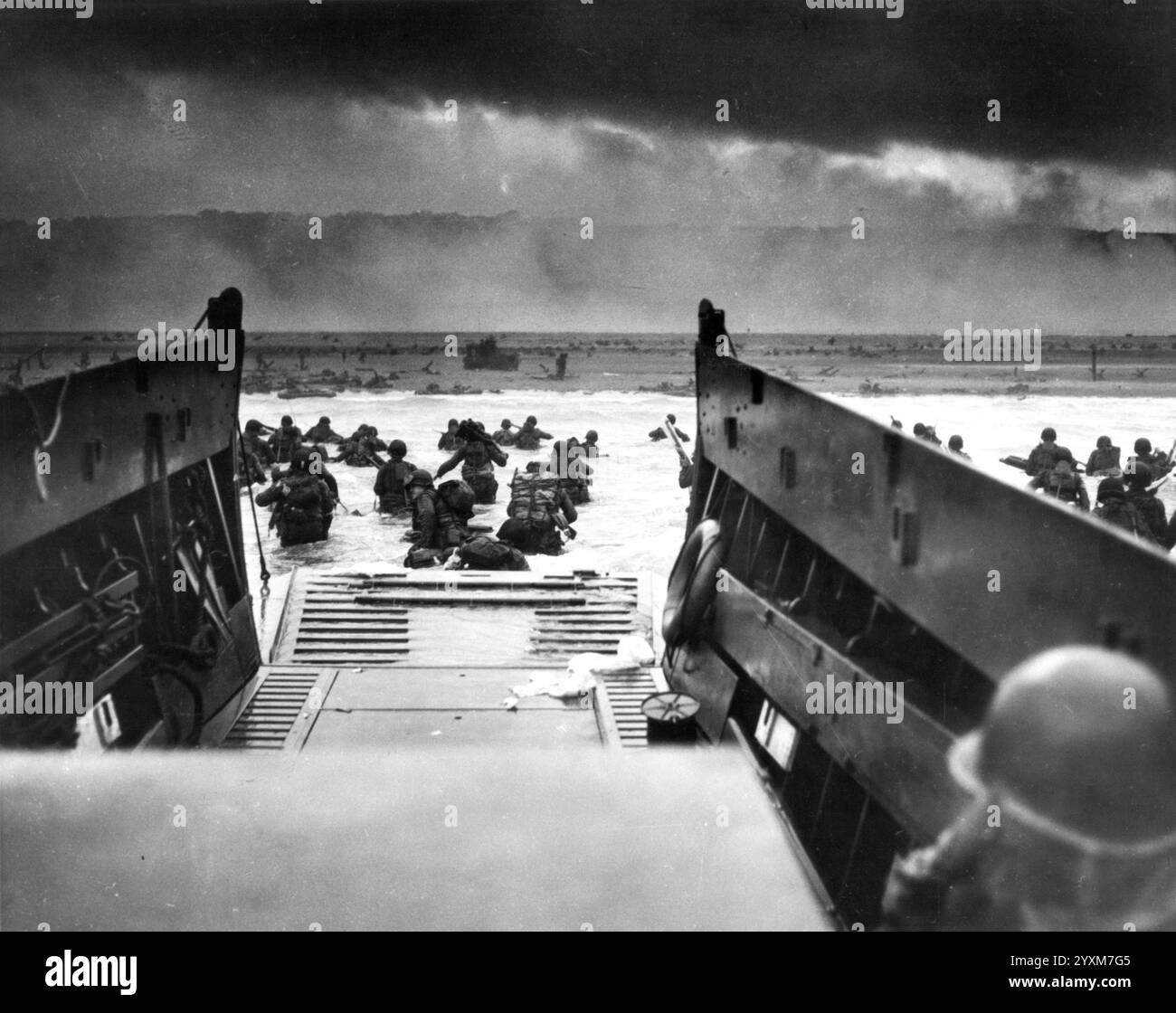 Omaha beach normandy landings 1944 world war ii u s army hi-res stock ...