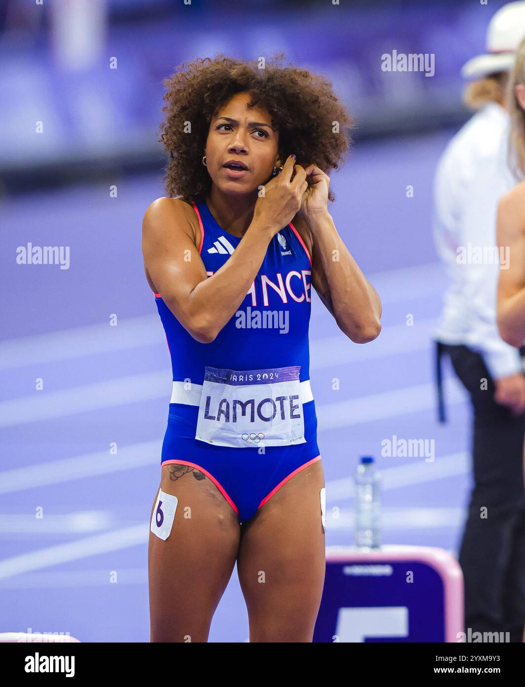 Rénelle Lamote participating in the 800 meters at the Paris 2024 ...