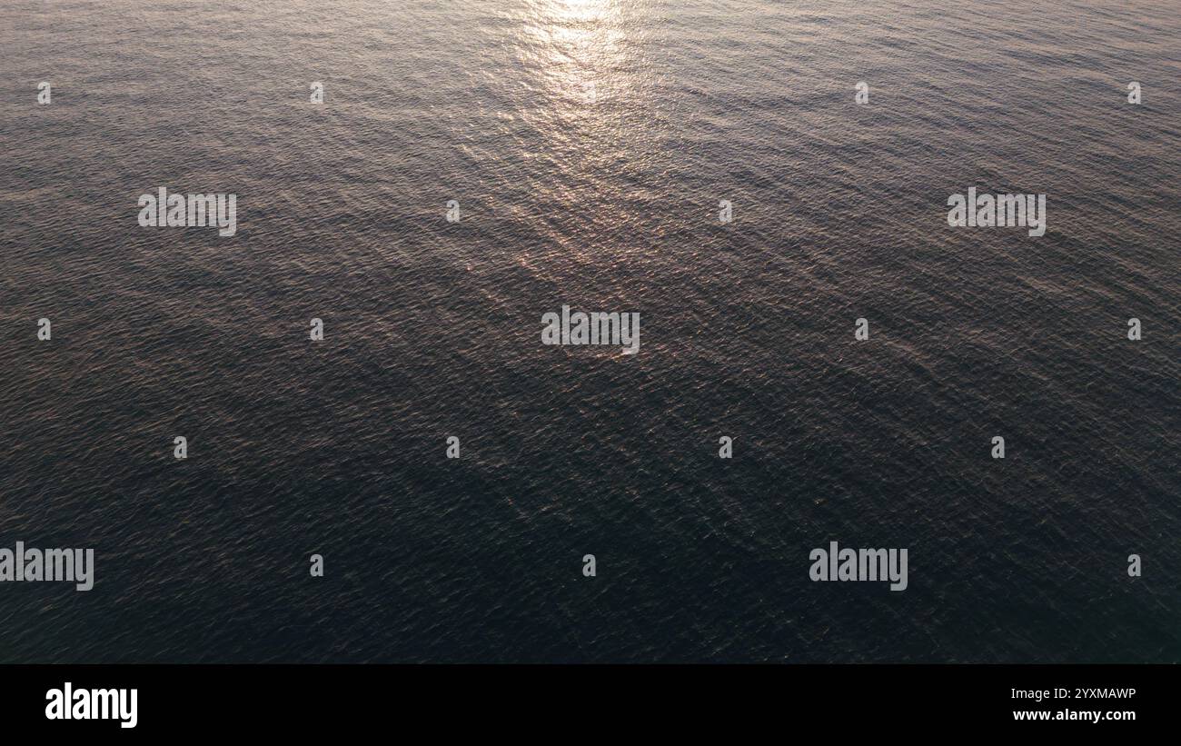 Ripples on calm ocean water hi-res stock photography and images - Alamy