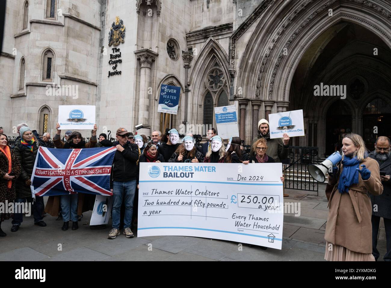 Annual charge hi-res stock photography and images - Alamy