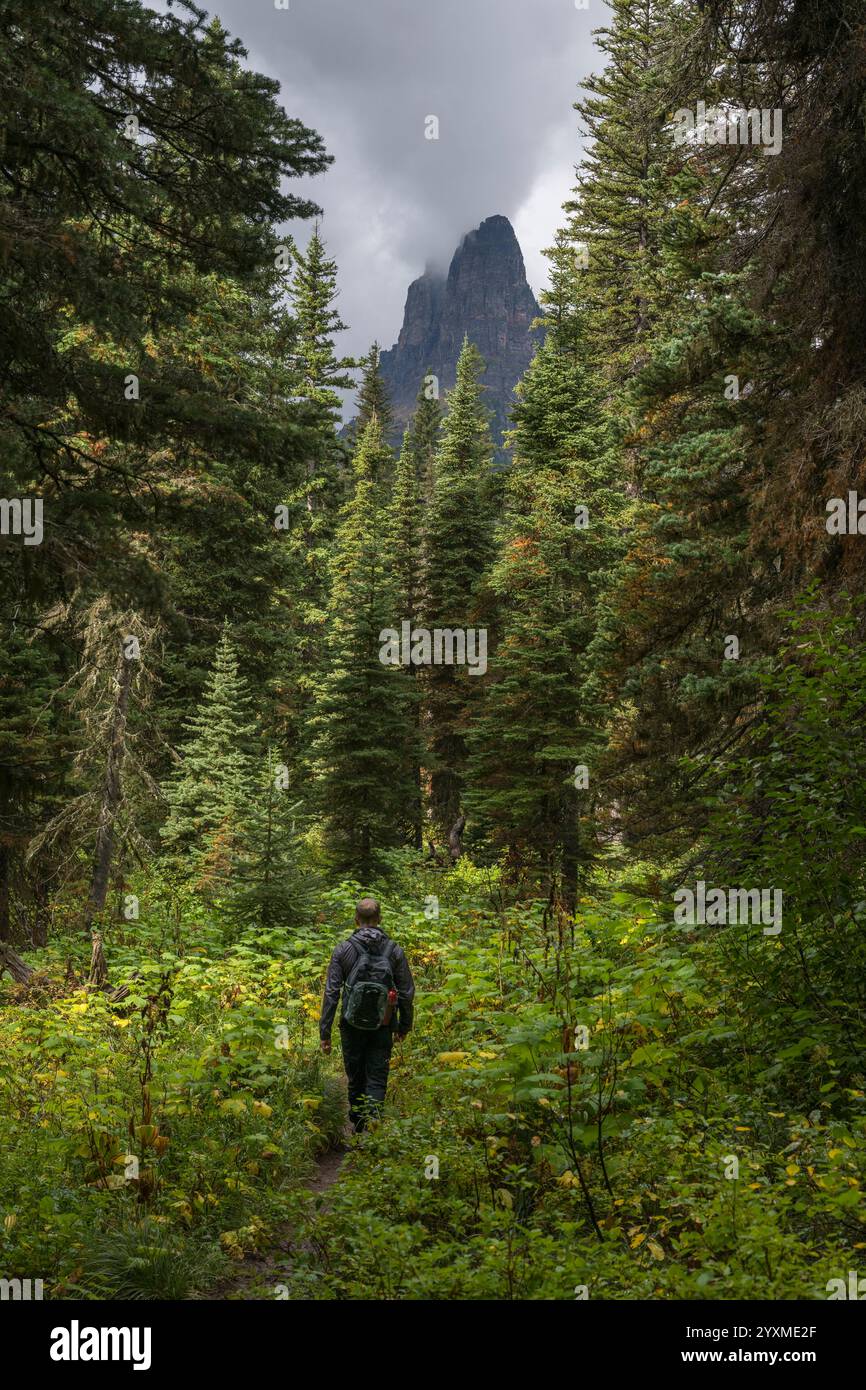 Hiking to Upper Two medicine Lake, Glacier National Park, Montana, USA ...