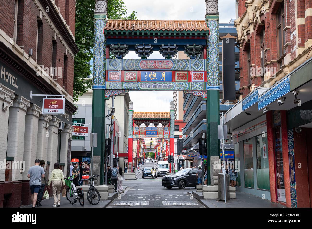 27.10.2024, Melbourne, Victoria, Australia - Chinatown Archway on Little Bourke Street in ...