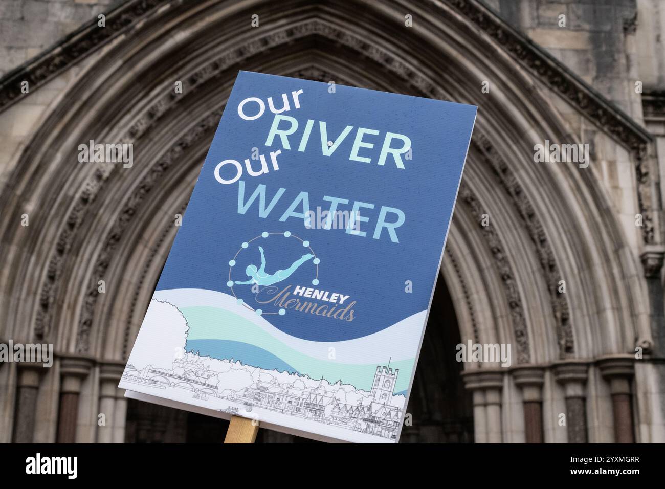 Henley mermaids hi-res stock photography and images - Alamy