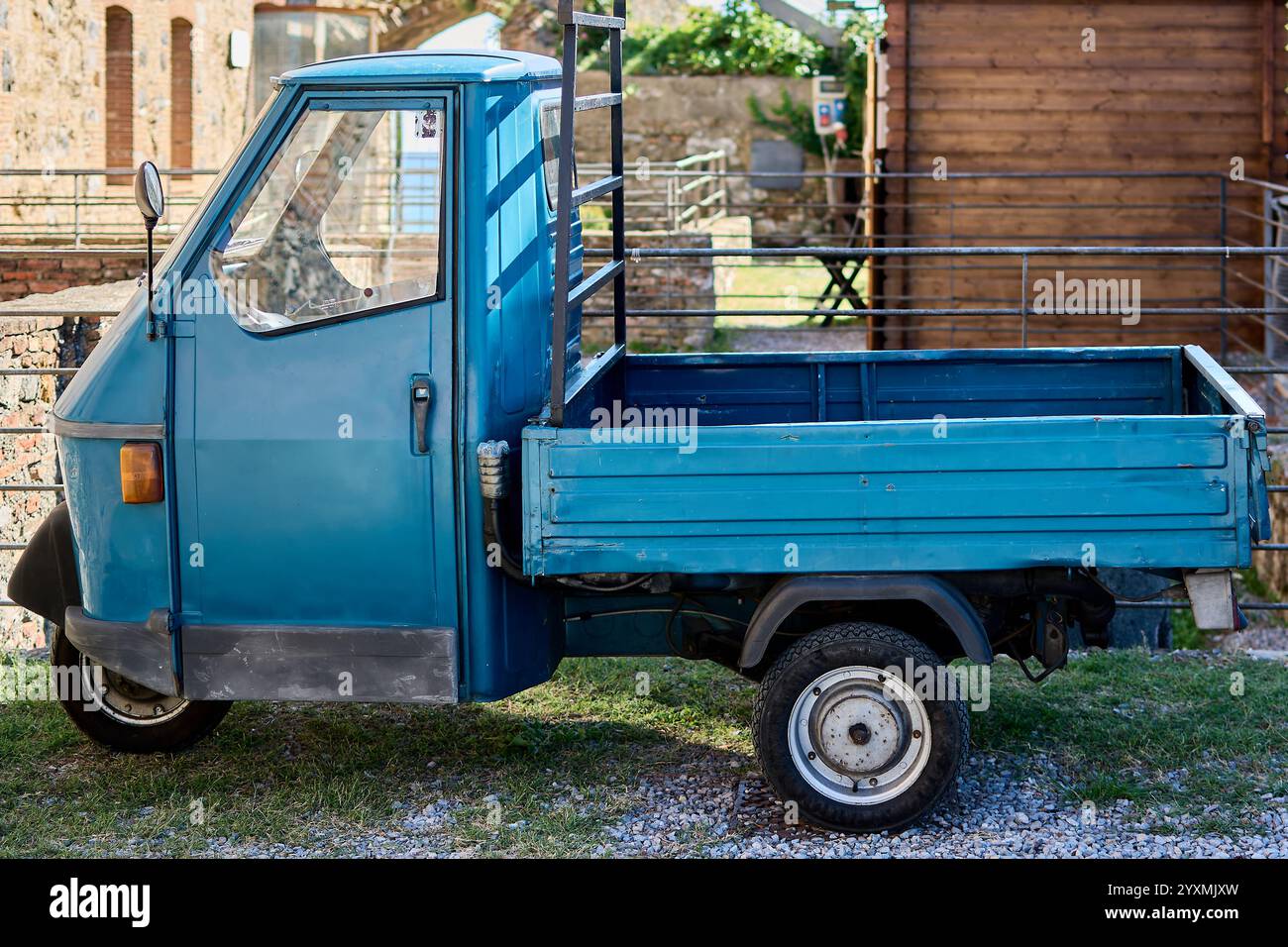 Piaggio auto rickshaw hi-res stock photography and images - Alamy