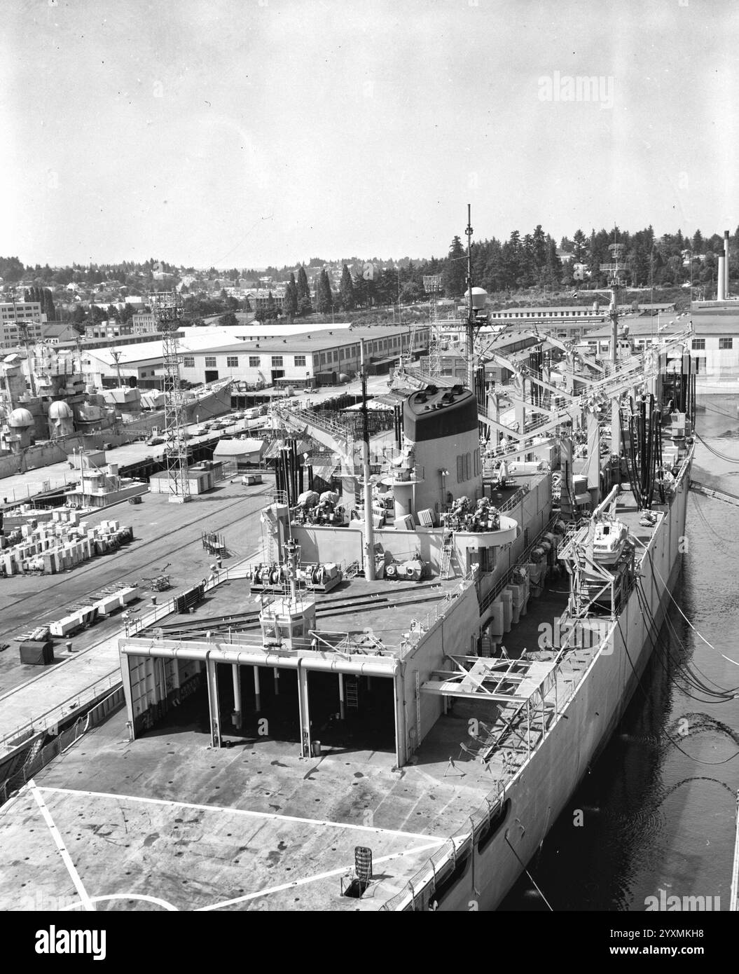 USS Seattle - AOE-3 1969 Stock Photo - Alamy