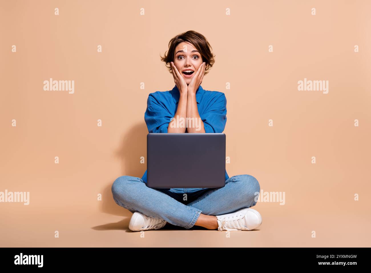 Full body photo of young software engineer lady surprised when receive ...