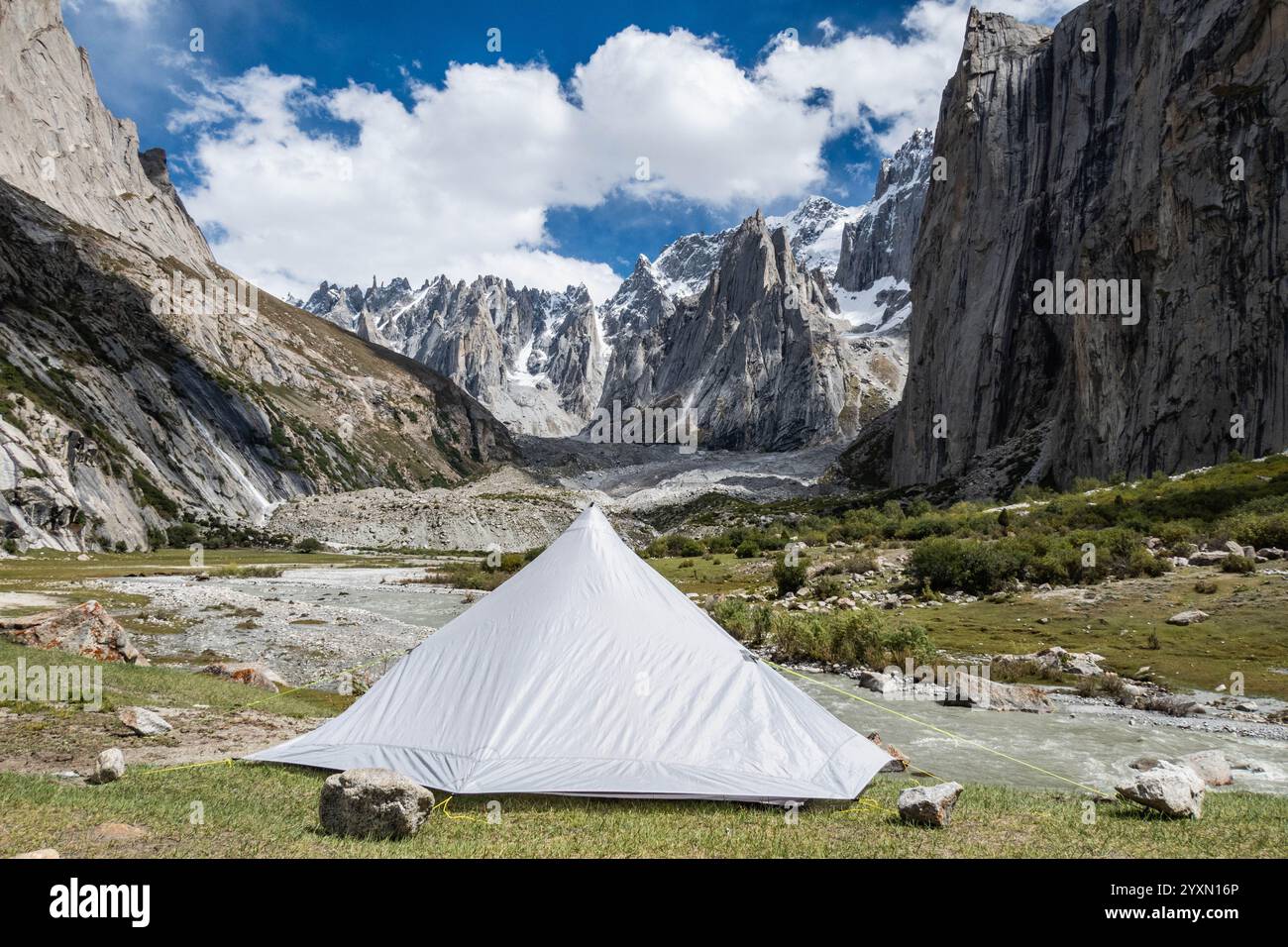 Camping in the gorgeous Nangma Valley (Yosemite of Pakistan), Kanday ...