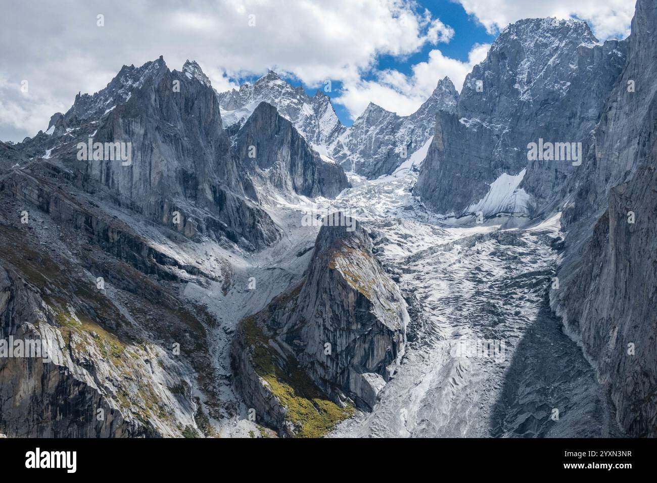 Stunning sceneries along the Nangma Valley (Yosemite of Pakistan ...