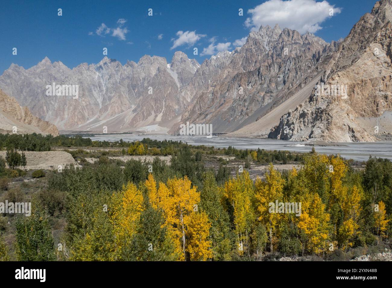 Passu cathedrals hi-res stock photography and images - Alamy