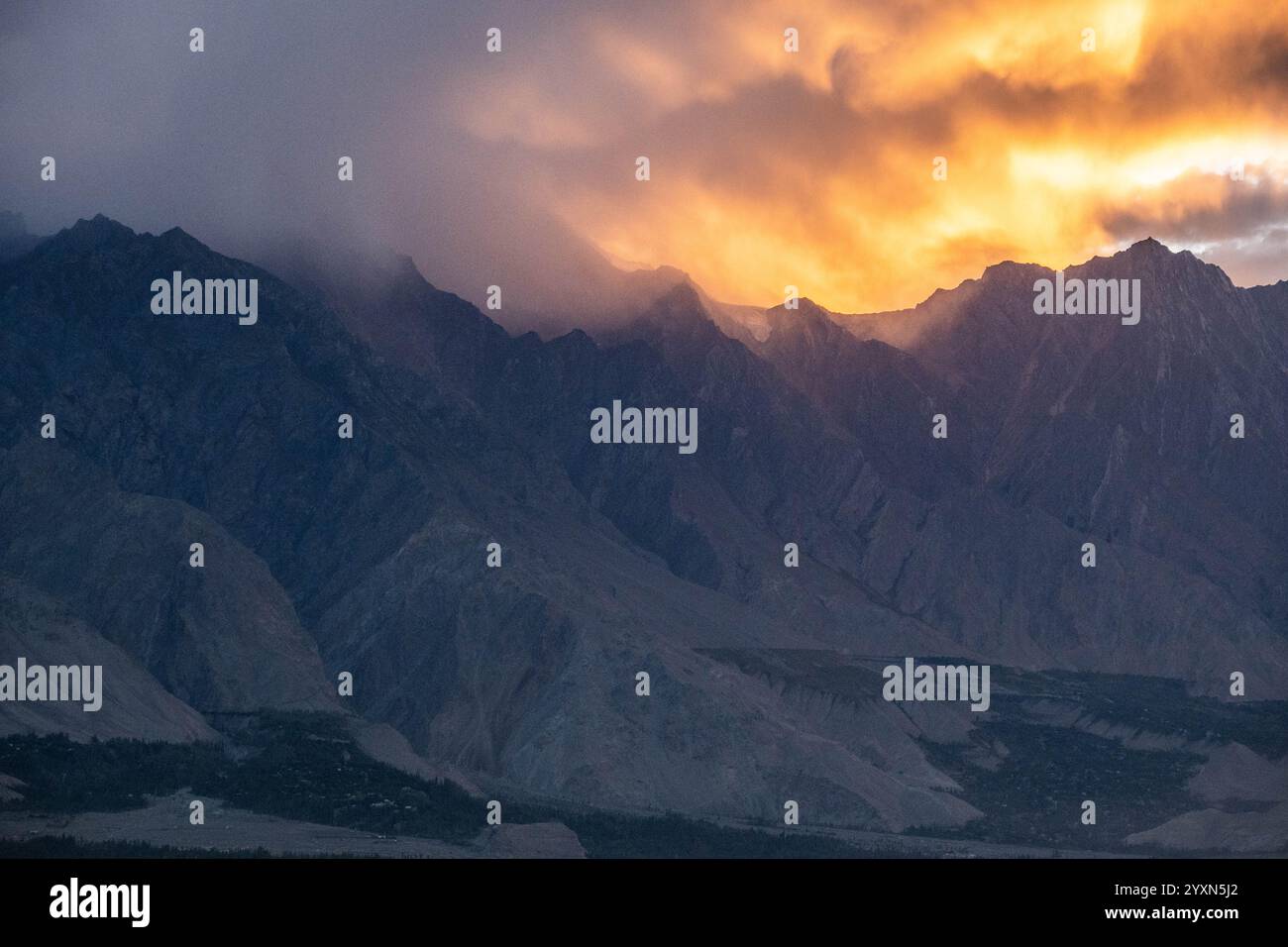 Sunset over the Sarfaranga Cold Desert, Skardu, Baltistan, Pakistan ...